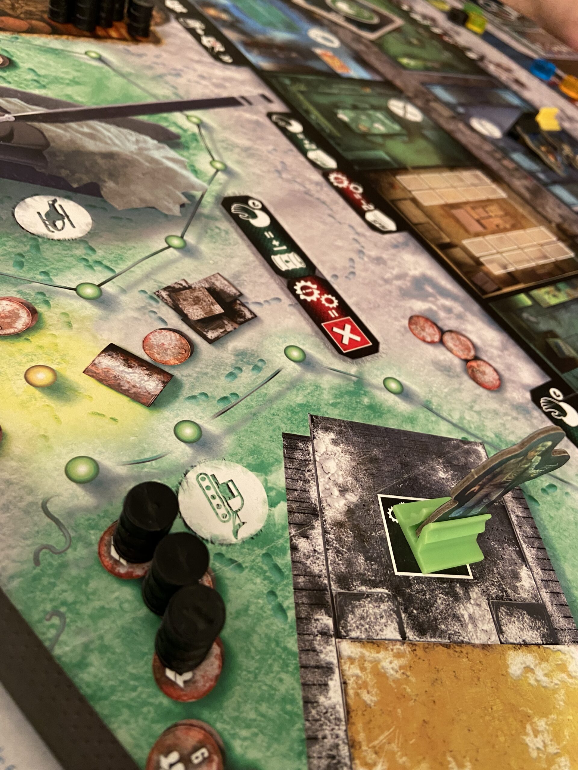 100 Boardgames (28/100) / Research Blog Antarctica #183: The Thing ...